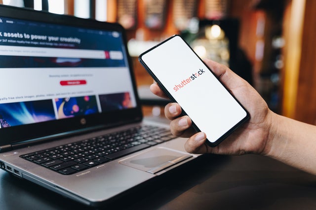 Kooperation mit Open AI: Shutterstock verkauft offiziell KI-Bilder | t3n