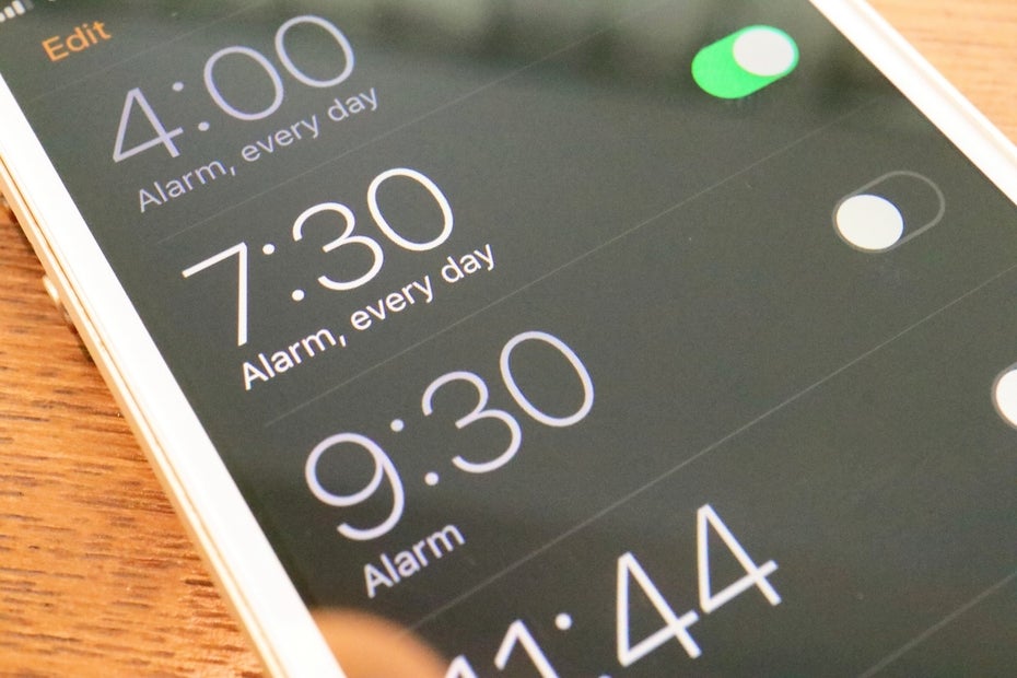 Neue Weckerfunktion in iOS 26.1: So kannst du den Alarm wieder ganz ...