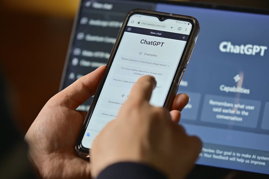ChatGPT: Chatbot und API nutzen unterschiedliche Quellen – wann das zum ...